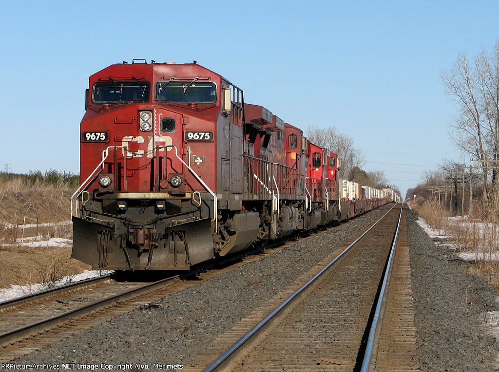 CP 9675 in the siding at Nissouri.